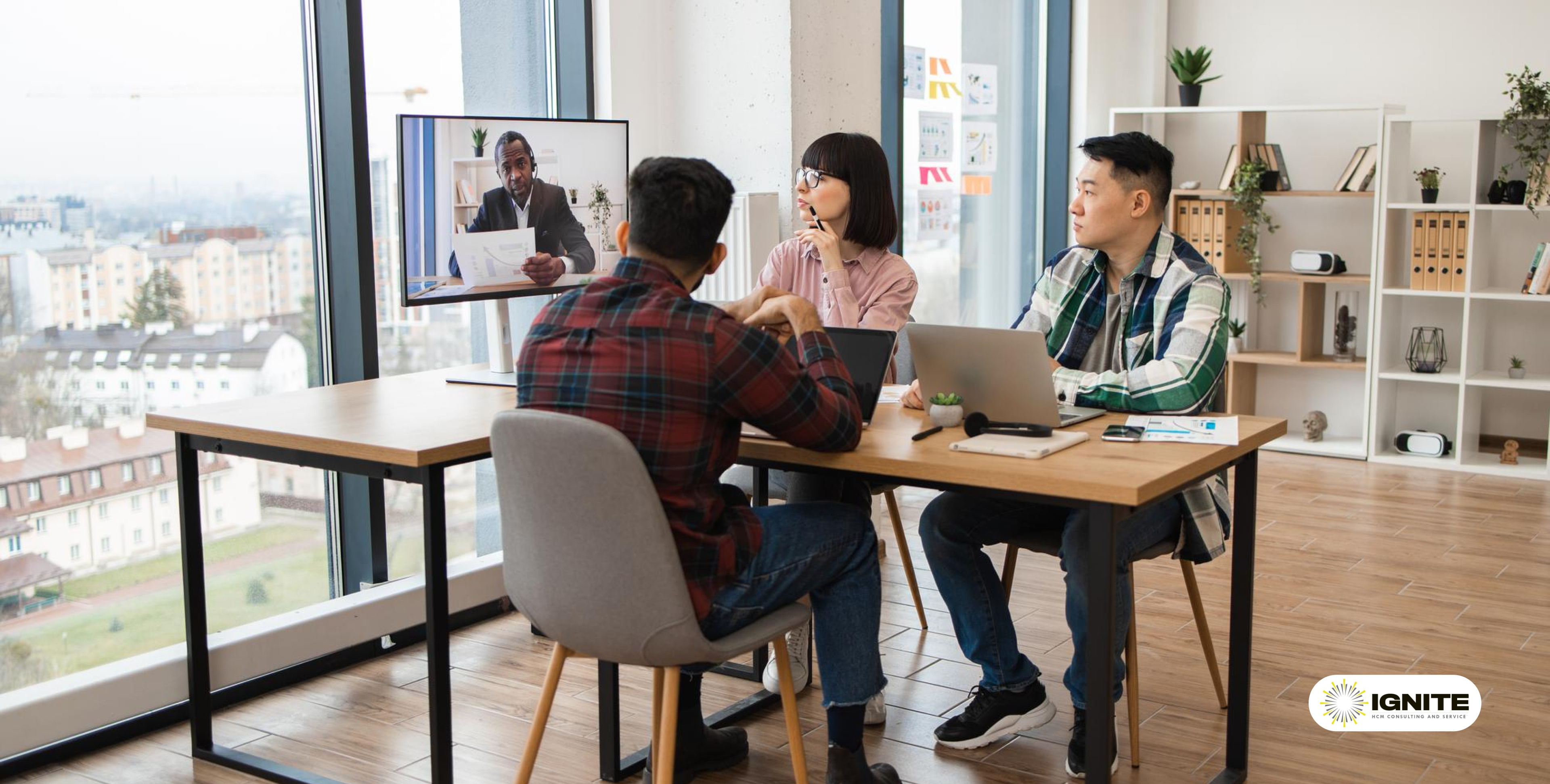 Navigating the Challenges of Managing a Hybrid Workforce: Strategies ...